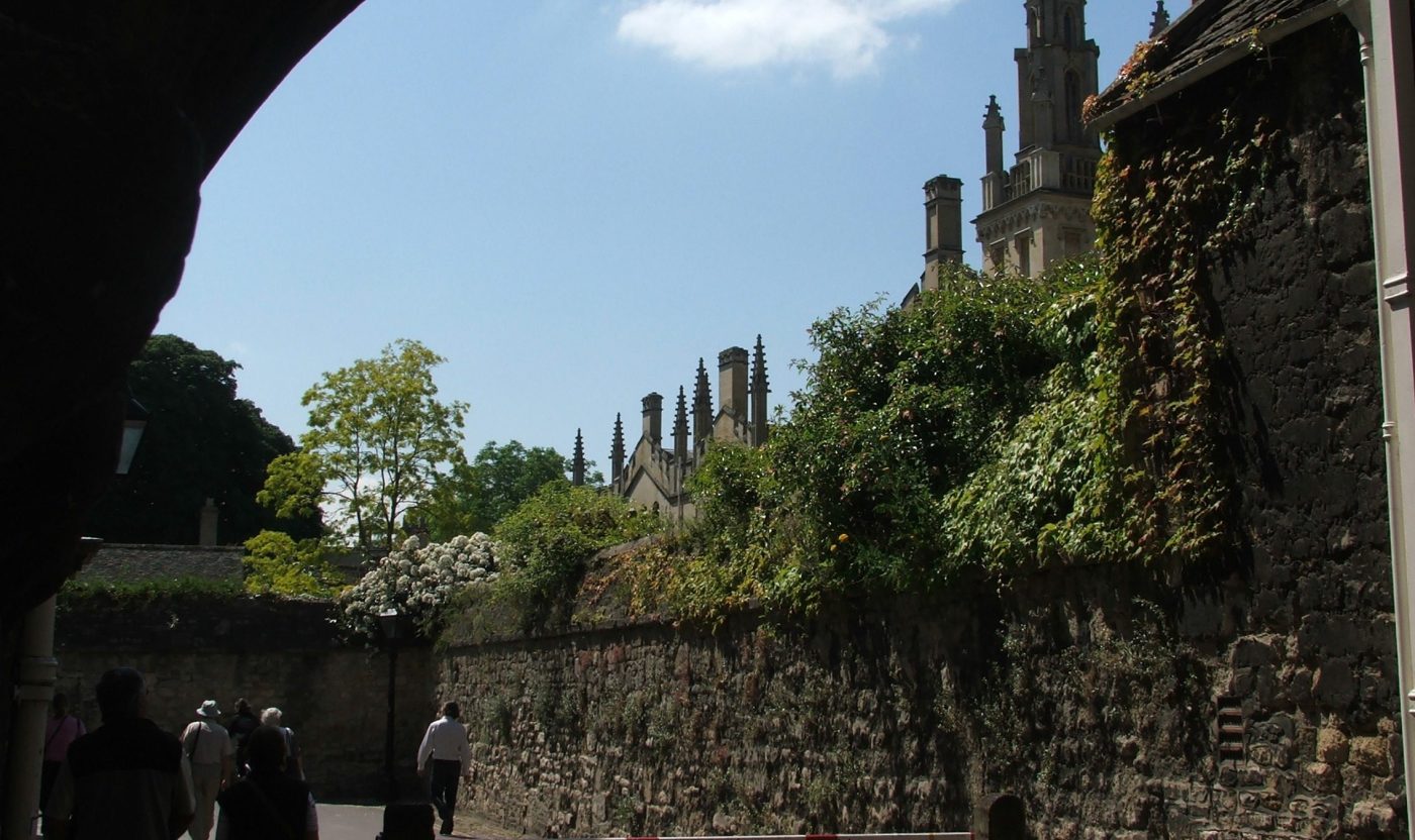 Our Expert Guides | Oxford Official Walking Tours